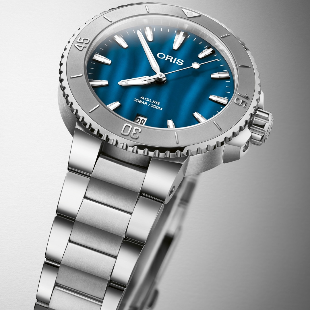 Oris Aquis Date Aegean Blue Ø 36.5mm | 01 733 7770 4155-07 8 18 05P