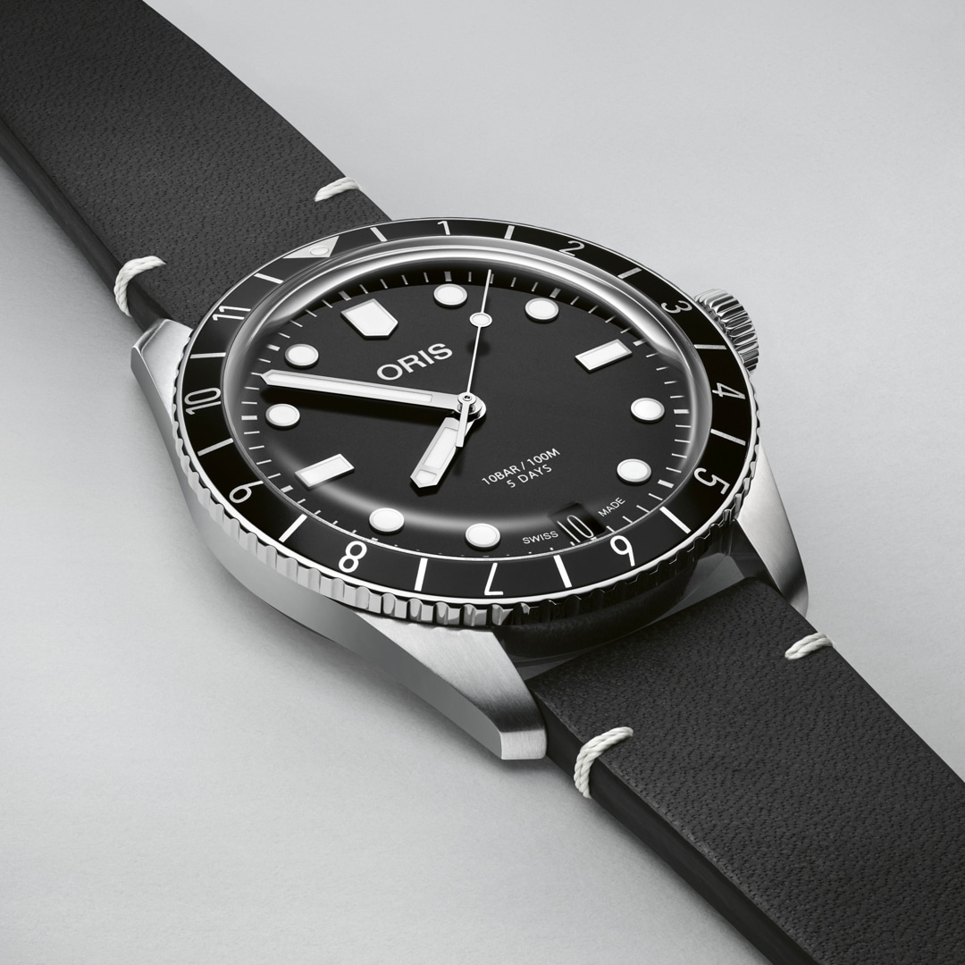 Oris Divers Sixty-Five 12H Calibre 400 auf Lederband | 01 400 7772 4054 ...
