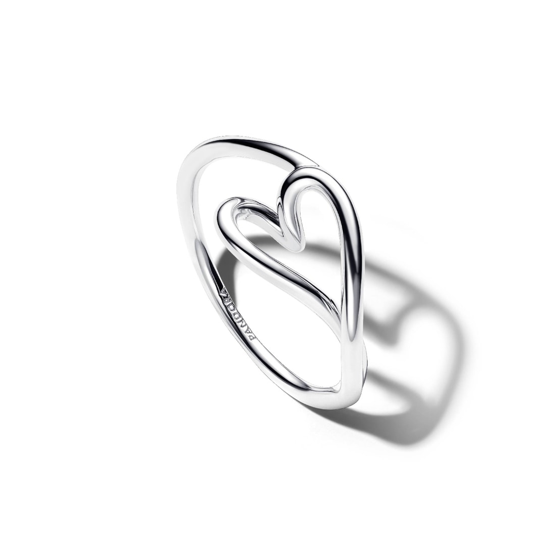 194361C00 | Pandora Organically Shaped Heart Small Ring 925 Silver