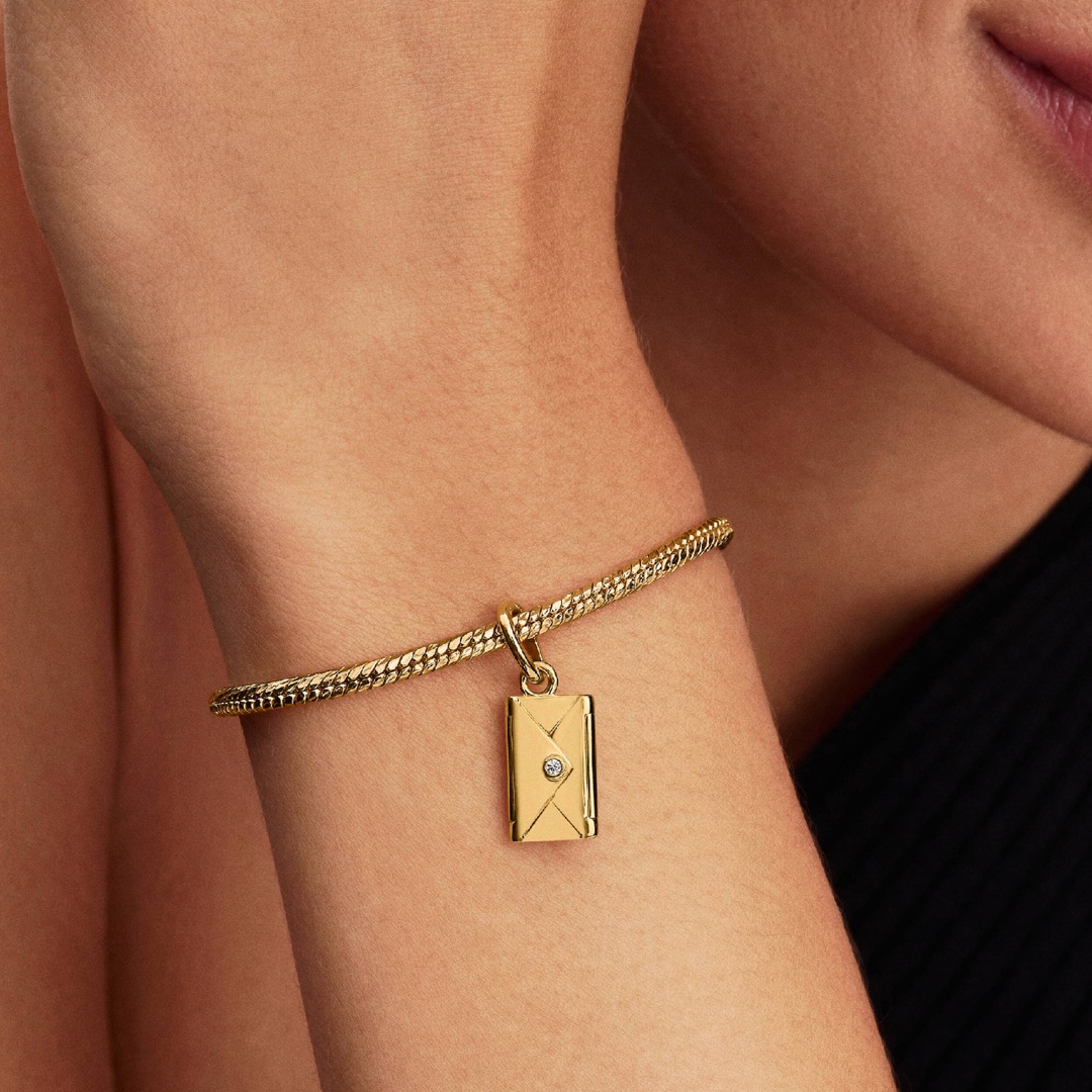 764421C01 | Pandora Gold Moments Charm Pendant Enveloppe Ouvrable