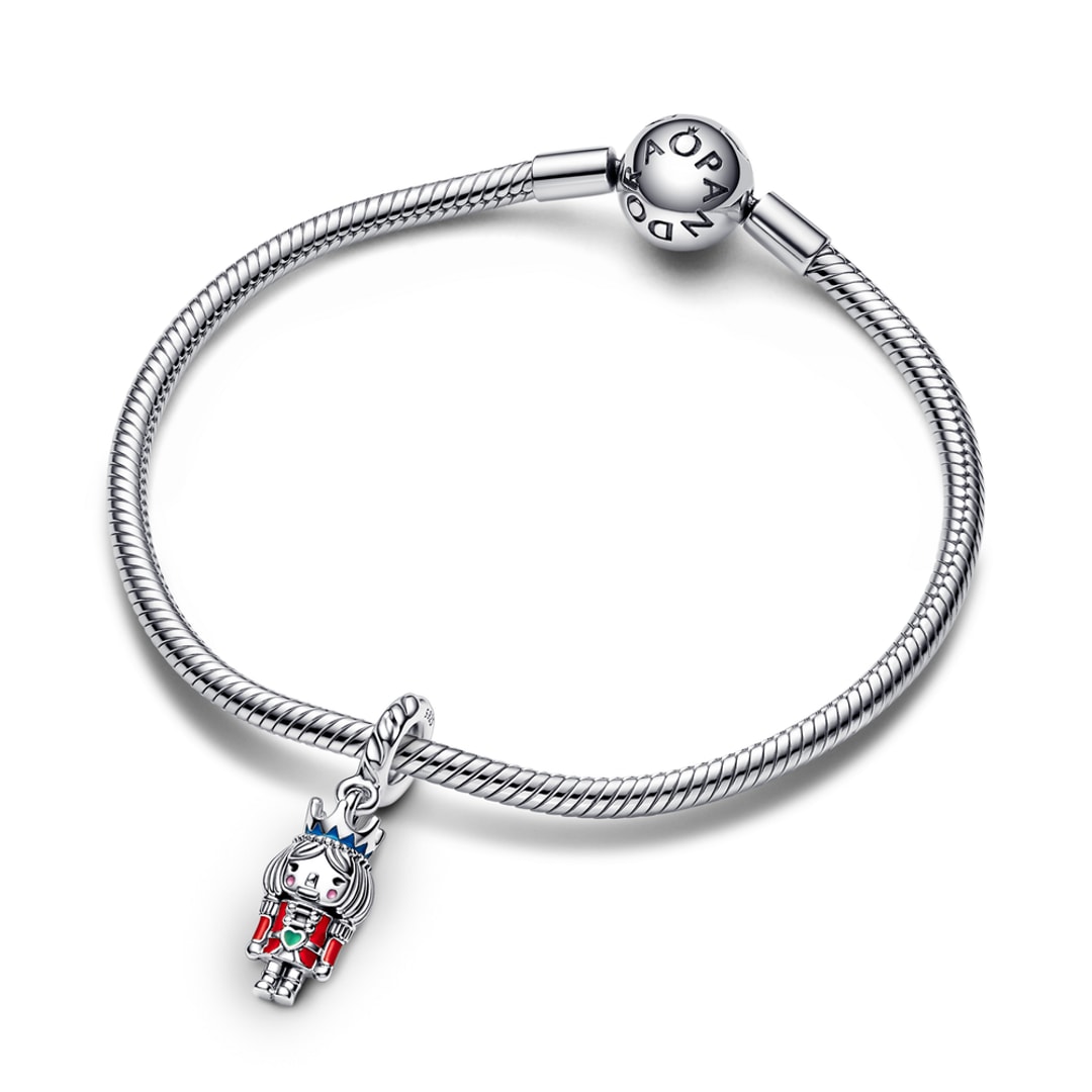 792331C01 | Pandora Moments Charm Pendant Festif Casse-Noisettes 2022