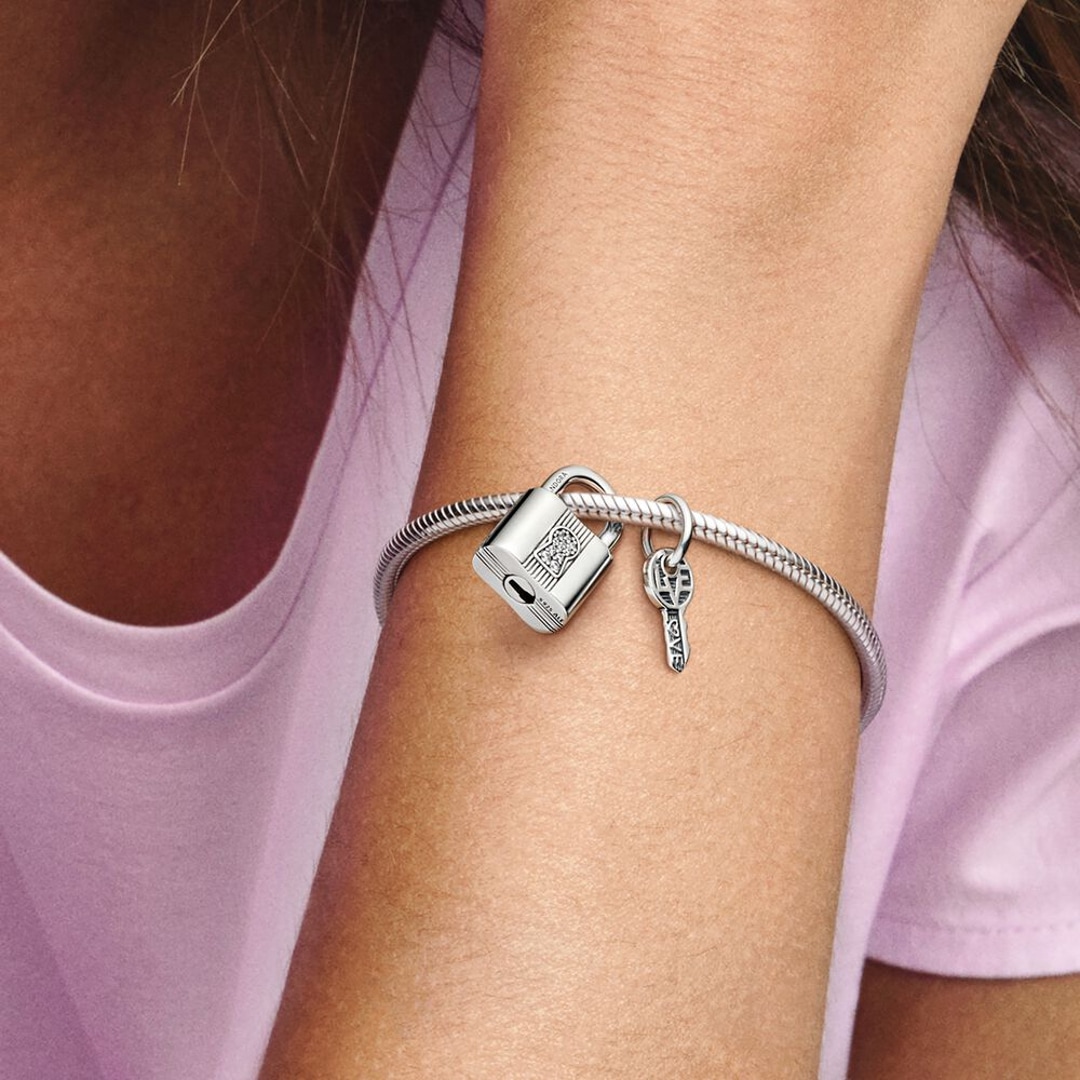 790088C01 | Pandora Moments Charm Pendant Cadenas et Clé
