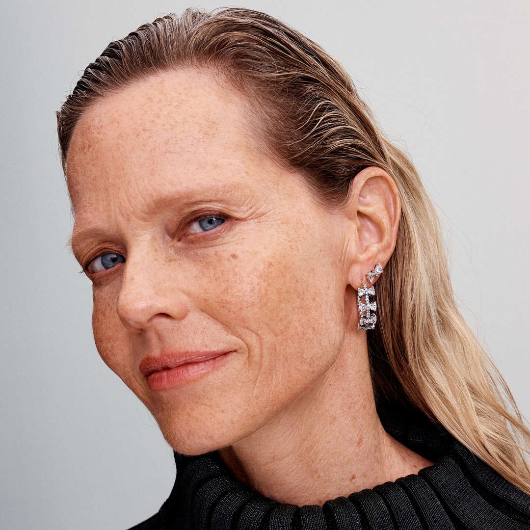 293545C01 | Pandora Timeless Créoles Rangée de Nœuds Scintillante ...